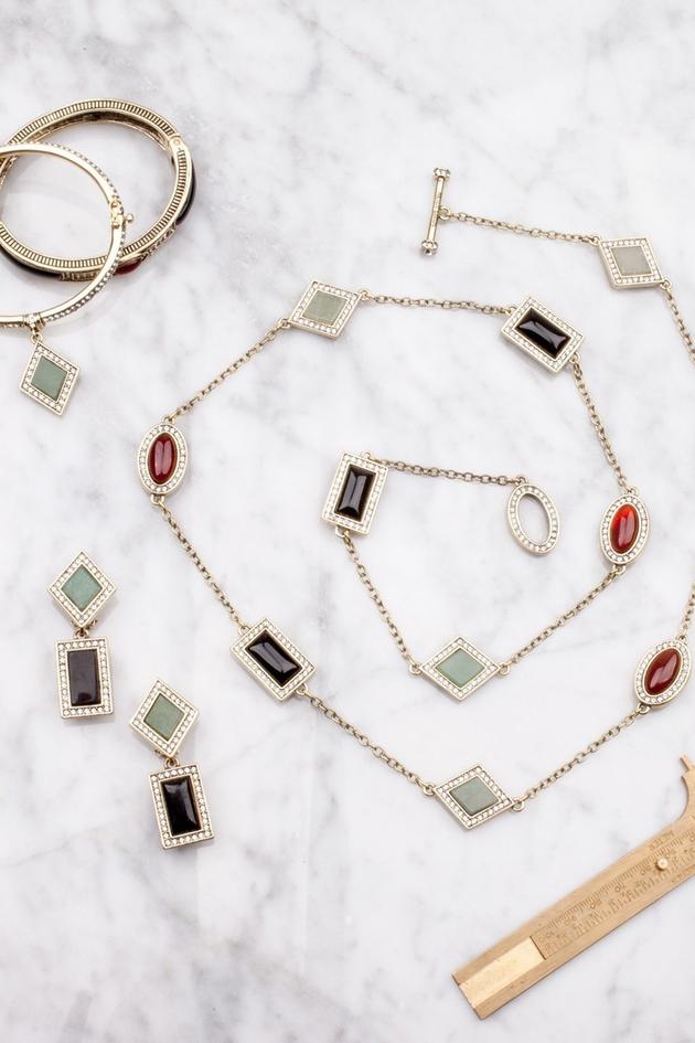 Watch Heidi Daus Jewelry Designs Streaming Online on Philo