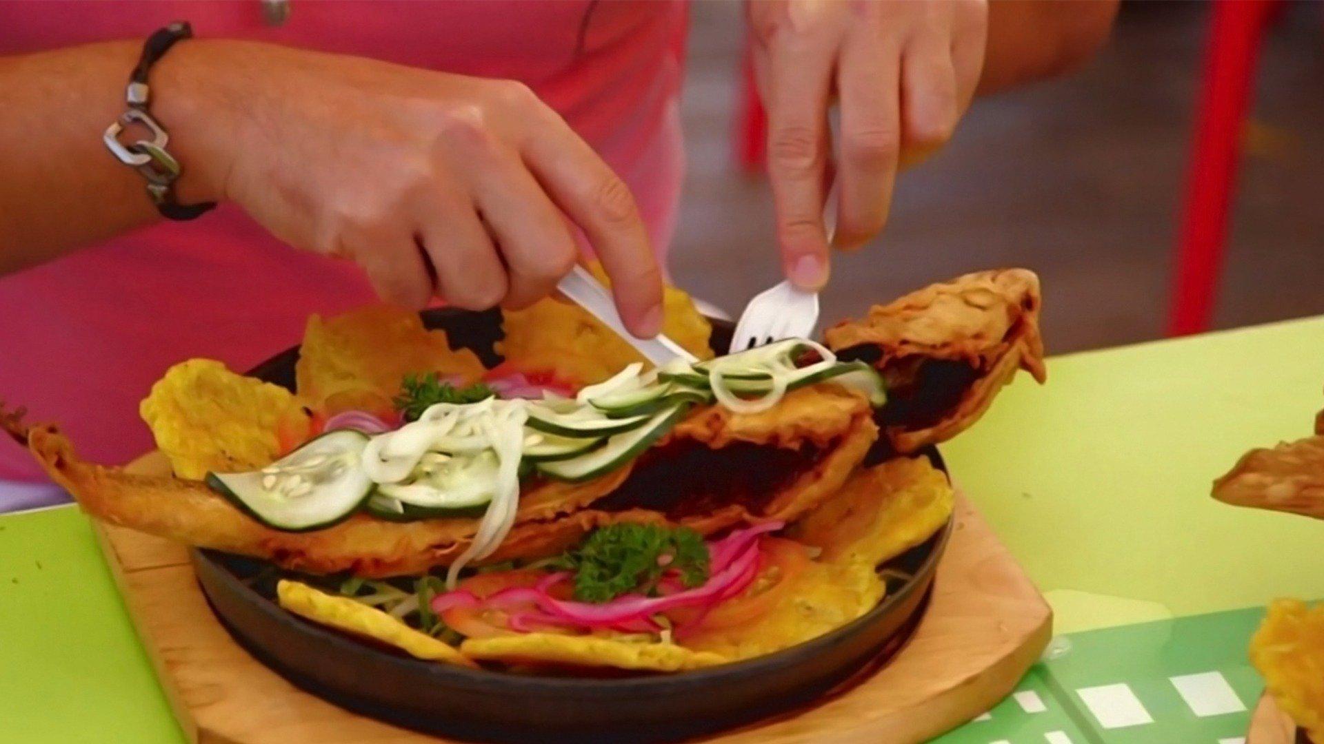 Watch Bizarre Foods: Delicious Destinations: S6E2 - Panama City on ...