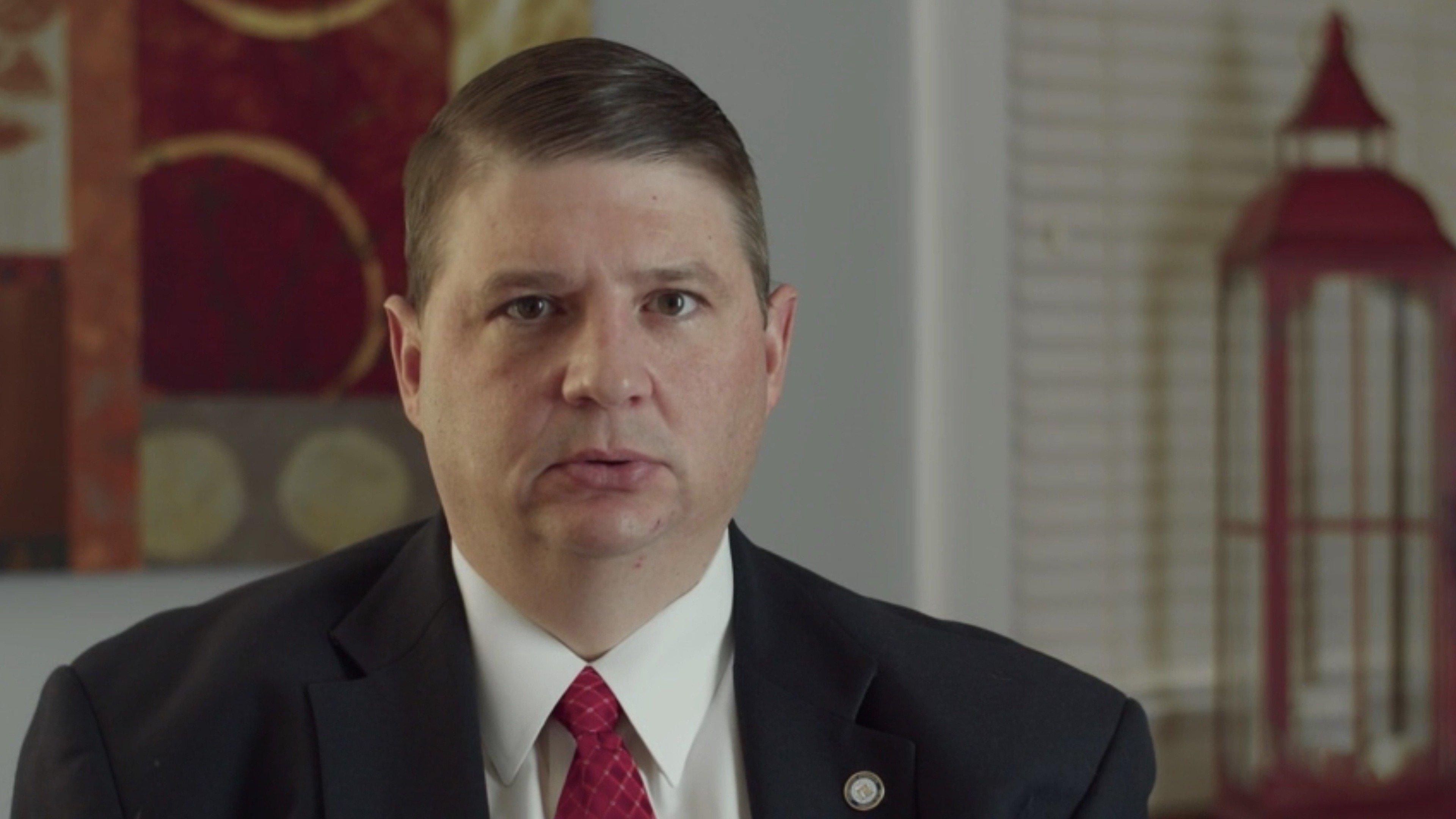 Watch The Killer Beside Me: S3E2 - Hostage to Greed on Philo (Free Trial)