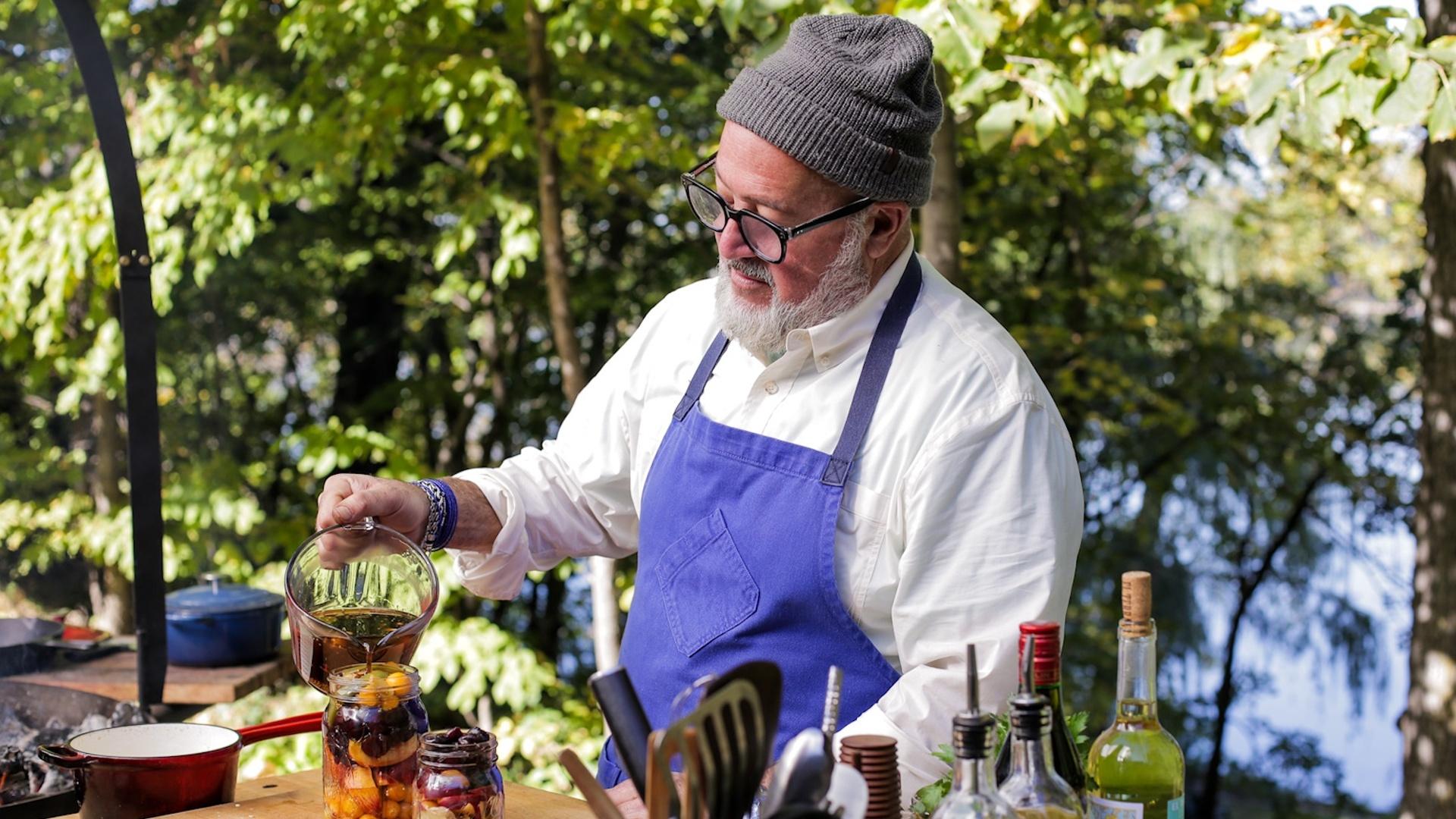 Watch Andrew Zimmern's Wild Game Kitchen: S5E10 - Wild Boar Feast ...